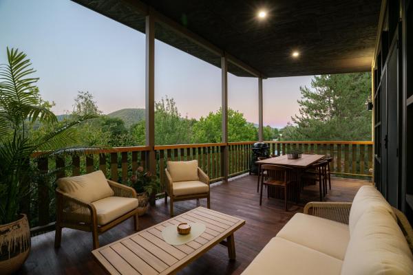 Ned's Bright - Bright