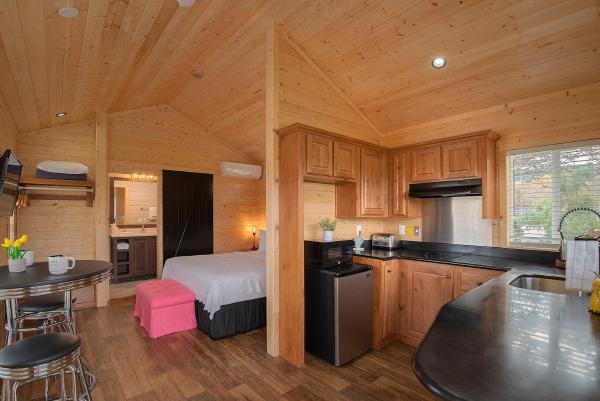 Carmel River Inn & Cottages - Big Sur, CA