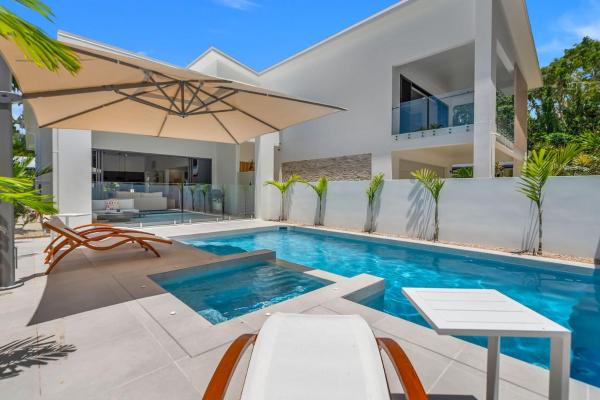 Salt - Beachfront Luxe With Private Pool - Palm Cove