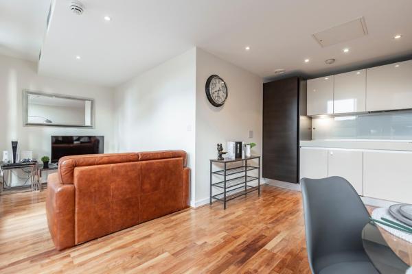 Modern London City Apartment - City of London