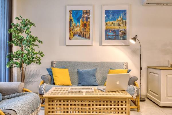 2br Apt Sliema Retreat, Parking & Near The Sea - Valletta