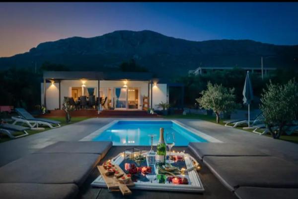 Private Resort Lumianni- 2 Houses - Podstrana