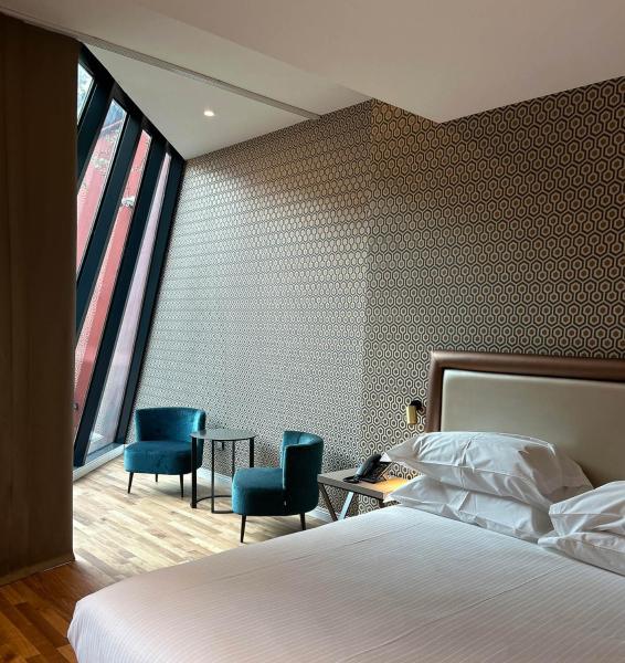 Caruso Place Luxury Rooms & Suites - Napels