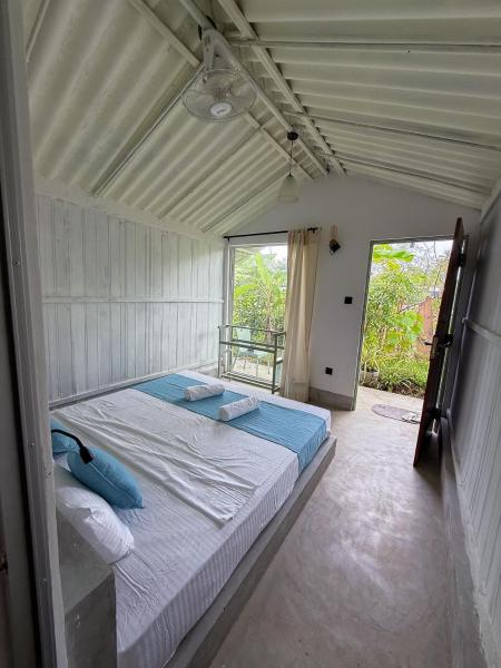 Ka Surf Hostel - Mirissa