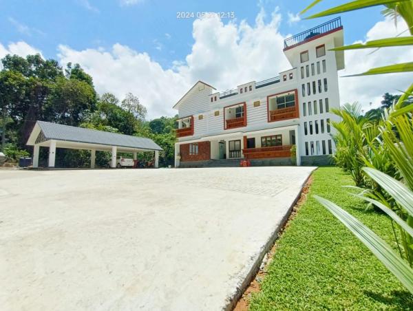 Elenji Merry Woods Resort, Munnar - Idukki