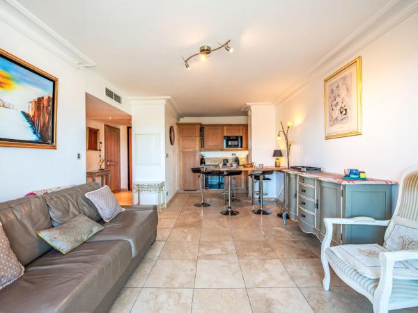 Apartment Le Domaine De La Baie-4 By Interhome - Cavalaire-sur-Mer