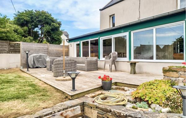 Gorgeous Home In Saint Pabu With Wifi - Landéda