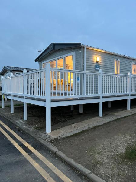Stunning Mini Lodge With Sea View - Filey