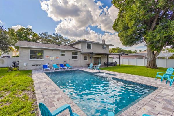 Simply Beachy - Indian Shores, FL