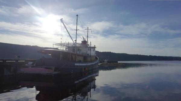 Swept Away Inn Our 100ft Tugboat - Port Alberni