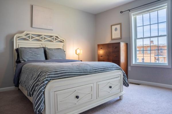 3 Freshly Redone Newly Furnished A Must See - Bristol, CT