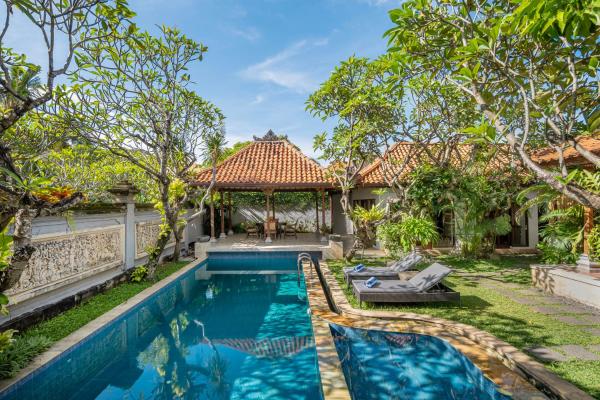 Puri Kedaton Batujimbar Sanur - Denpasar