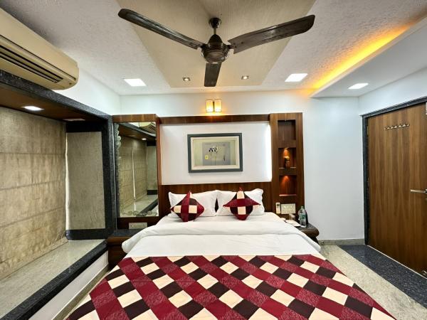 Stay Retreats At Welcome Apartment In Santacruz, Mumbai - Mumbai