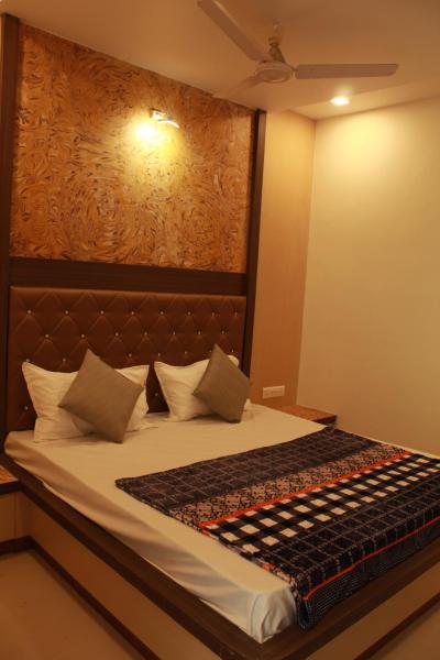 Hotel Skylark - Daman