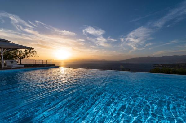 Searocks Villas Exclusive Resort - Каламата