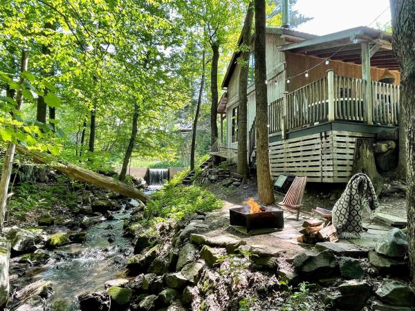 Le 14 Chalets Howard - Spa-shower-hammock-bromont - Vallée-Bleue