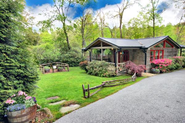 826 Wilson Road - Highlands, NC