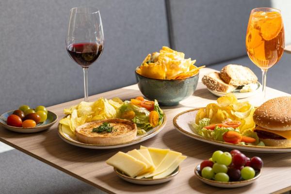 Holiday Inn Express & Suites Sion By Ihg - Nendaz