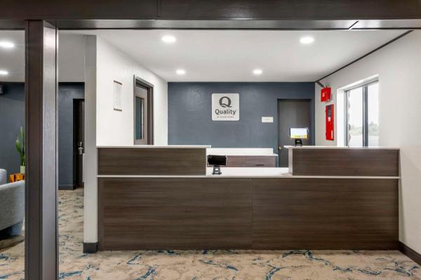Quality Inn Dillon I-15 - Dillon, MT