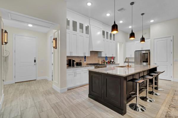 Spacex By R2 Shared Bath - Christmas, FL