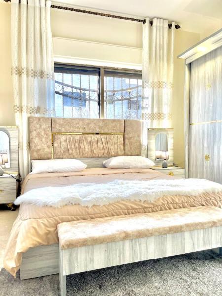 Stylish 3 Bedroom Apartment In Amman - Amman