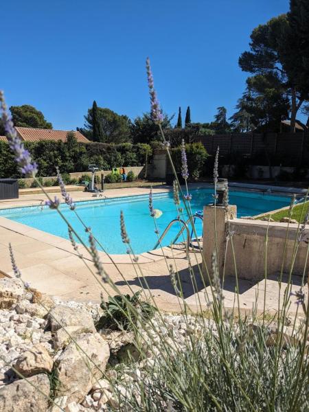 Studio Cosy Neuf Calme -Parking Terrasse Privée Piscine 5mn Gare Tgv Aix Et Za Aix La Duranne 15 Mn Aéroport Marseille - Aix-en-Provence
