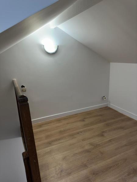 Mezzanine 17 Rue De La Fraternité Deux Chambres Avec Parking - Sevran
