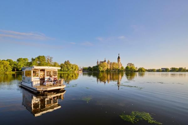 Hausboot Saturn - Schwerin