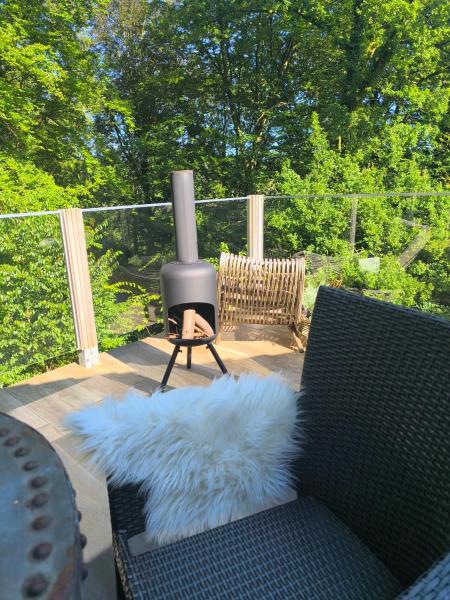 Studio Autonome Magnifique Avec Gd Terrasse &Jardin D Hiver, 1 Gd Lit Et 2 De 90cm Tb Situé Chaumont-gistoux - Gembloux