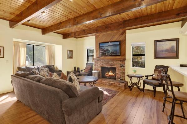 Buttercup Snow Summit Condo By Big Bear Vacations - Big Bear Lake, CA