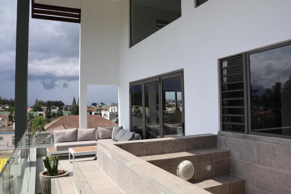 Ocean Bliss Penthouse - Private Pool & 2 Min To Beach - Maurice