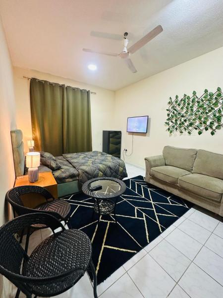 Comfortable Master Room With Attached Washroom - Dubaï
