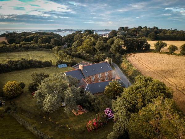Chambres Et Tables D'hôtes Cornec - Ploubazlanec