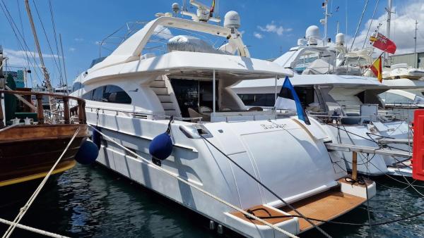 Beautiful Motor Yacht Barcelona - Barcelona