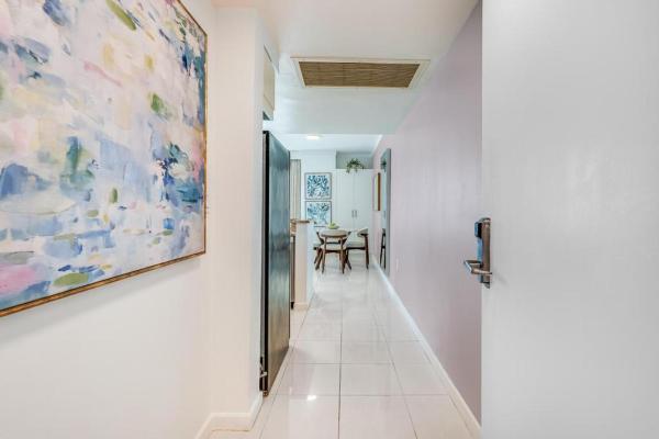 Bay View Beauty 1 Bedroom Condo In Coconut Grove Parking Included - Doral, FL