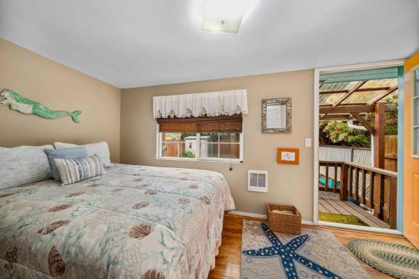 Smores & Shores On Easy Street - Rockaway Beach, OR