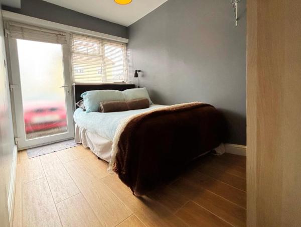 Shirley Apartments, Cozy Studio, Self Check In, 10 Min Drive To City Centre, Walking To Redbridge Train Station - Southampton