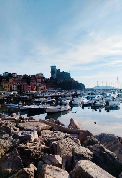 Appartamento N6 San Terenzo Lerici-4 Posti Letto-parcheggio Privato- Aria Condizionata - Lerici