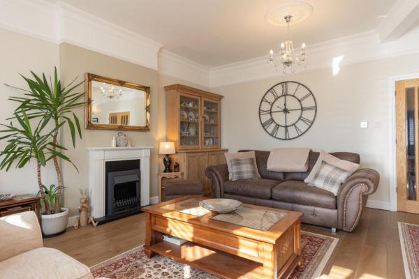 12a Fieldstile Road - Southwold