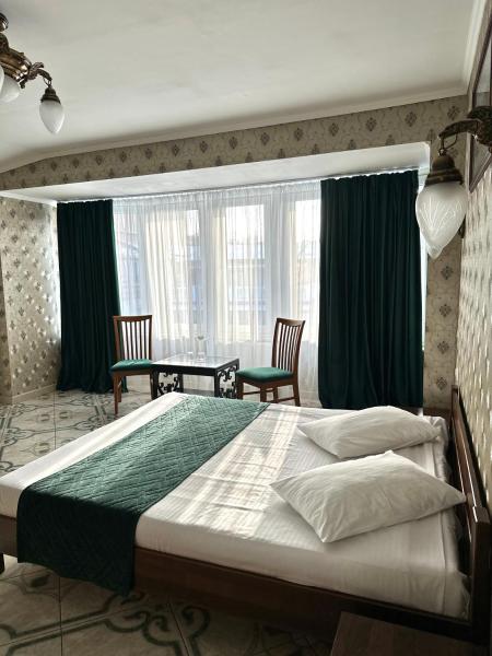 Hotel Plazma - Leópolis