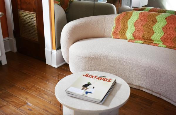 Chateau Connellsville That 70s Suite - Mount Pleasant, PA