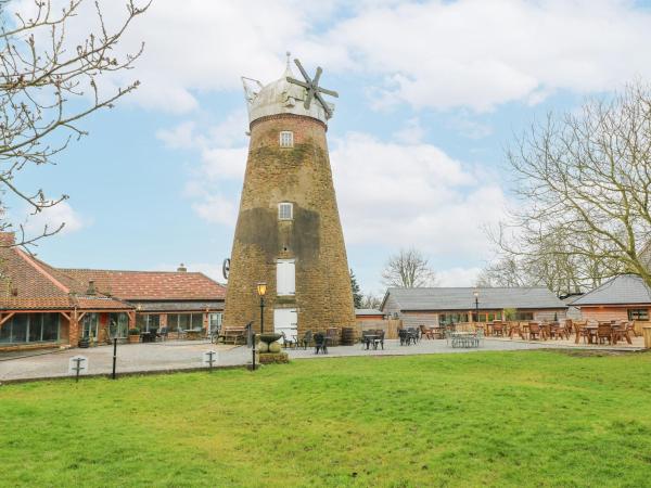 The Oak Room - Windmill Country Retreats - Melton Mowbray