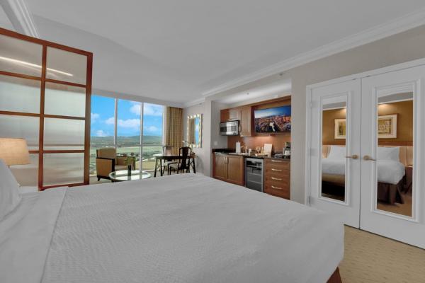 Aurora Haven Mgm - Paradise, NV