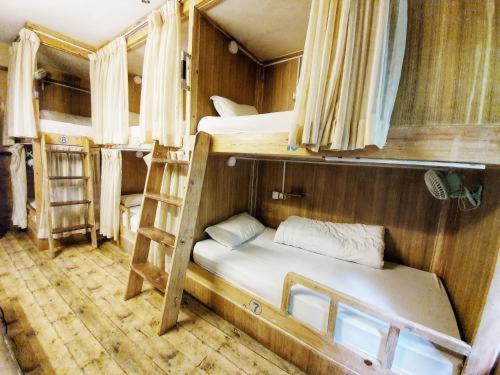 Bus142 Hostel - Georgia