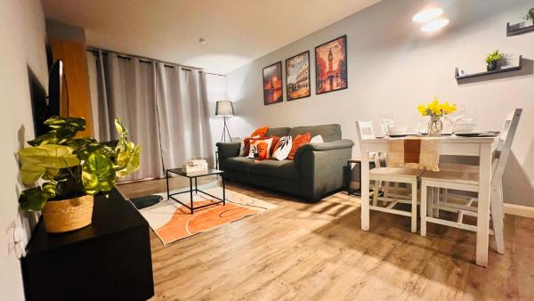 2br City Centre Skyline Apt - Free Secure Parking - Birmingham