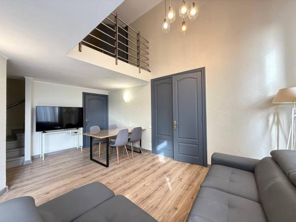 18 Deribasivska Street Jacuzzi Apartment - Odessa