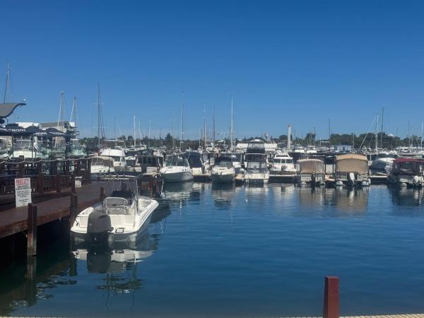 Mandurah Marina Serenity - 만두라
