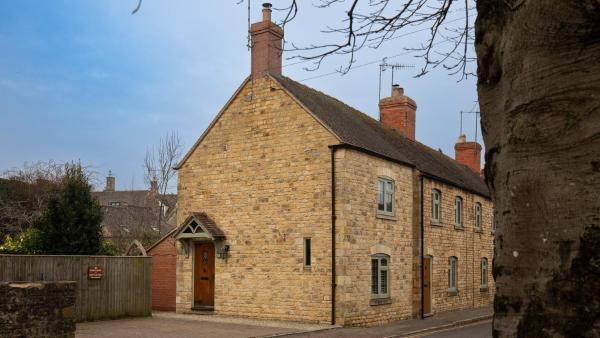 Crafty Cottage - Moreton-in-Marsh