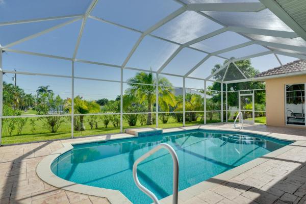 Wfh And Relax By Pool Chic Cape Coral Villa - Cape Coral, FL