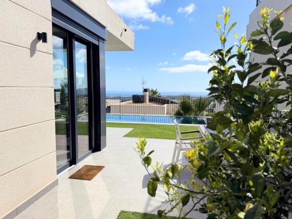 Preciosa Villa Con Piscina Privada Y Vistas Al Mar - Benidorm